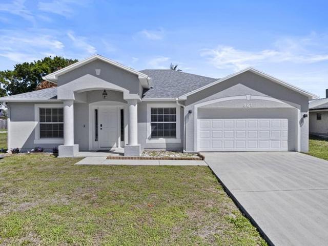 861 SE Cavern Ave, Port Saint Lucie, FL 34983