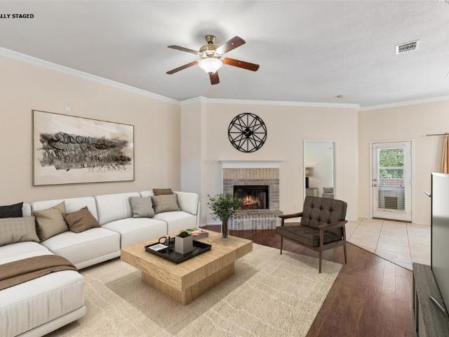 8624 Corral Circle