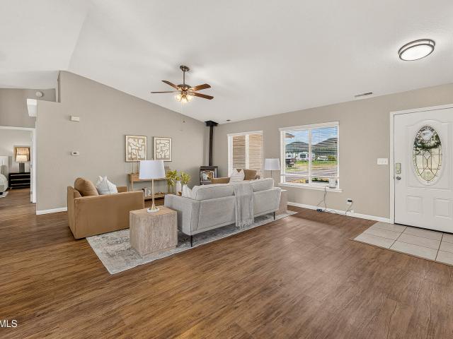 8625 N Crystal View Lane