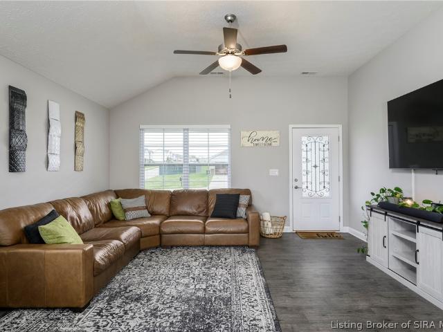 8625 Oak Valley Drive