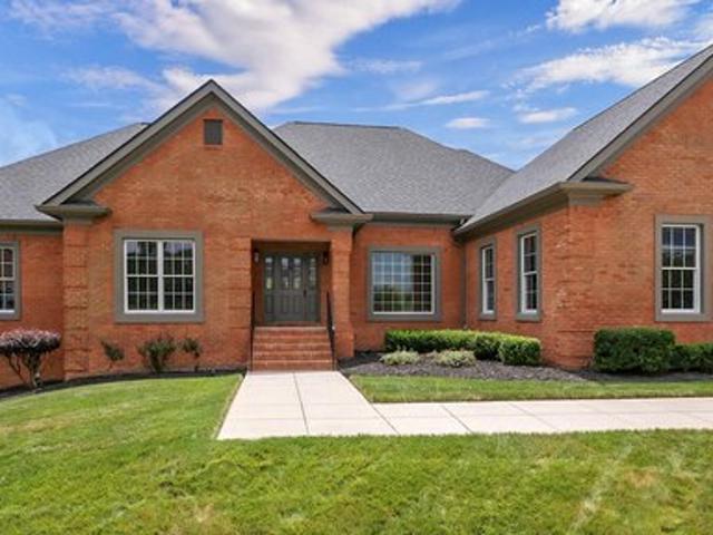 8625 Dayflower Dr, Ooltewah, TN 37363
