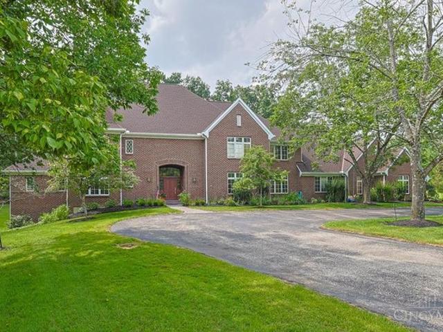 8625 Fawnmeadow Ln, Indian Hill, OH 45242