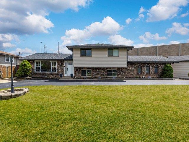8625 W 81st St, Justice, IL 60458