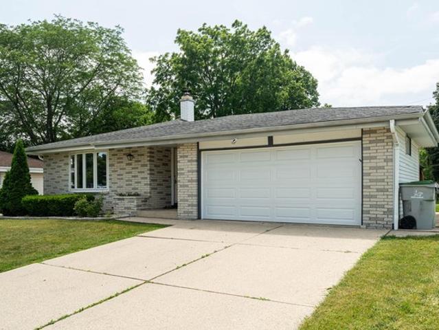 8625 W Petersik St, Milwaukee, WI 53224