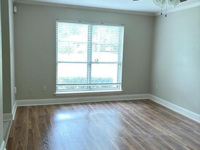 8626 Barnett Dr, Baton Rouge, LA 70809