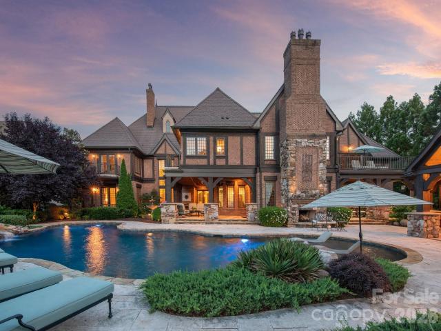 8626 Longview Club Drive