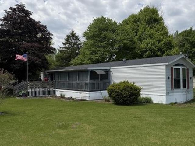 8626 Yawberg Rd, Whitehouse, OH 43571