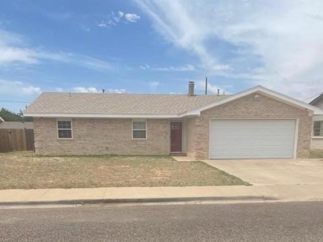 8627 Holiday Dr, Odessa, TX 79765