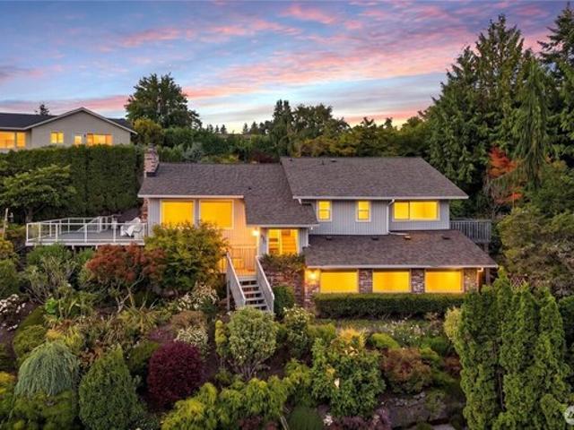 8627 60th Ave W, Mukilteo, WA 98275