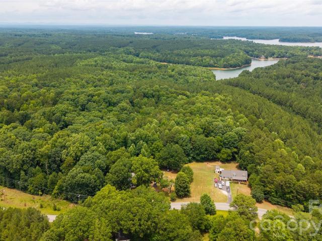 8628 Island Point Road