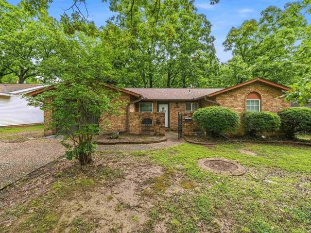 8628 Woodridge Dr, Sherwood, AR 72120
