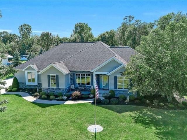 8620 Northfield Rd, Clarence, NY 14032