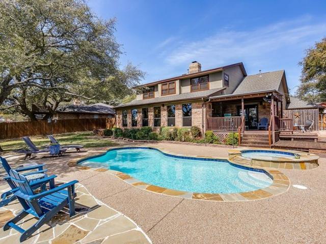 8620 Canyon Crest Rd, Fort Worth, TX 76179