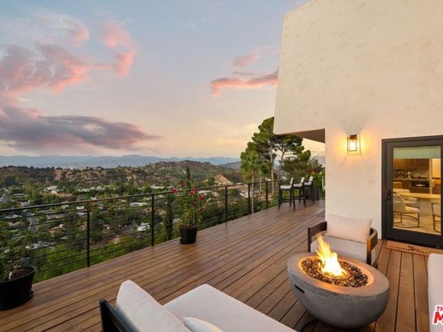 8620 Skyline Dr, Los Angeles, CA 90046