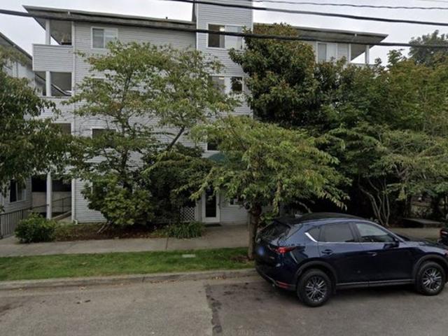 8620 23rd Ave NE, Seattle, WA 98115