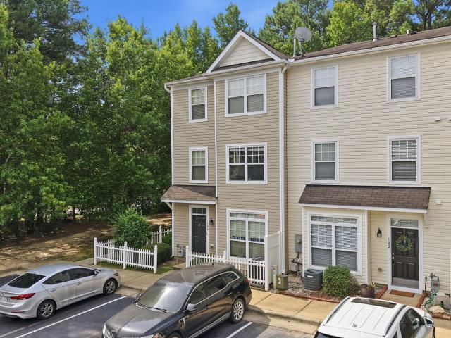 8621 Neuse Club Lane