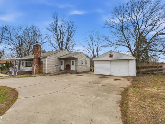 8621 S Co Road 800 W, Daleville, IN 47334 | MLS #22091 | Compass