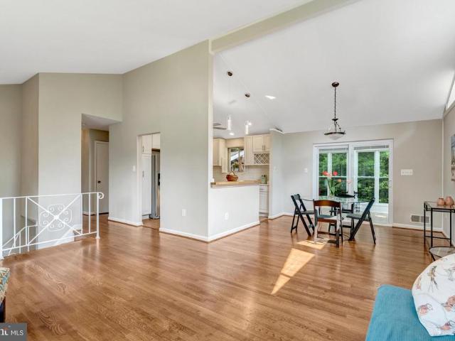 8622 Kenilworth Drive