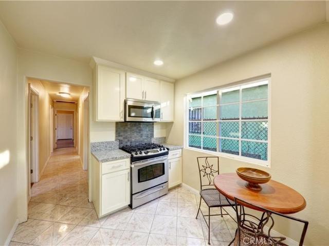 8622 S Fir Ave, Los Angeles, CA 90002 | MLS #DW26090