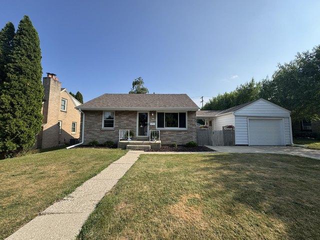 8623 W Morgan Ave, Milwaukee, WI 53228