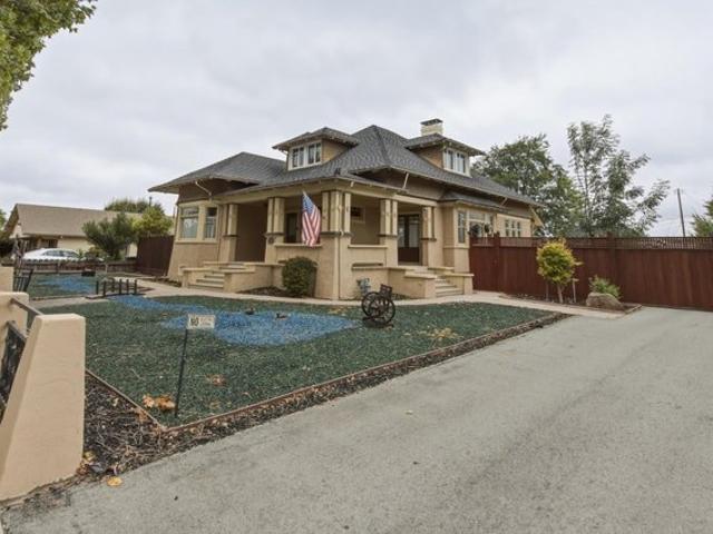 862 4th St, Hollister, CA 95023