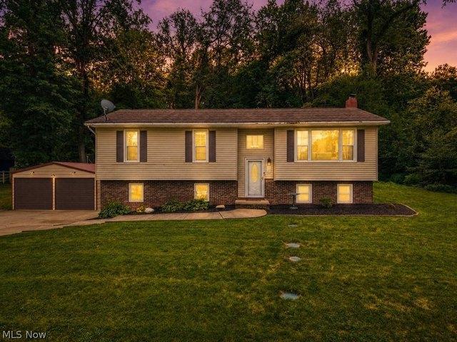 862 Dunning Rd, New Franklin, OH 44614