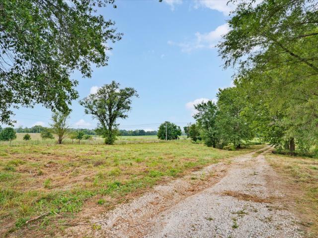862 Highway 215
