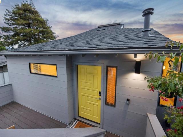862 Hillside Ave