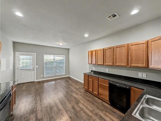 862 Oakwood Lane