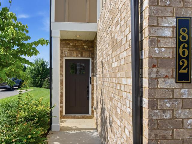 862 Longleaf Ln
