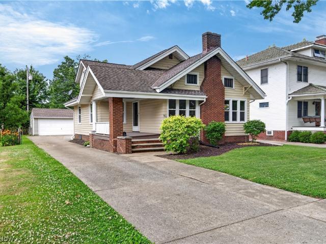 862 Lakeview Drive