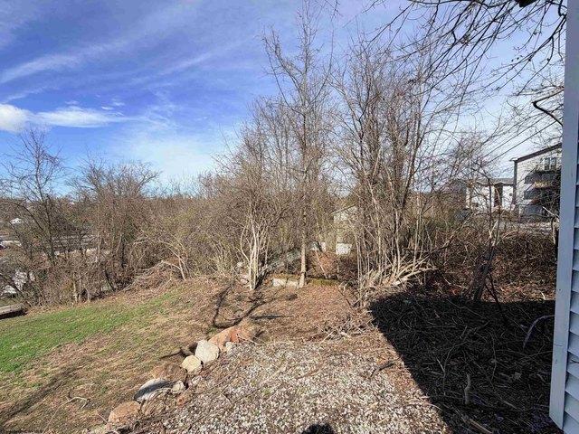 862 Stewart St, Morgantown, WV 26505