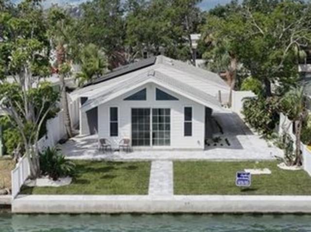 8635 Boca Ciega Dr, Saint Pete Beach, FL 33706