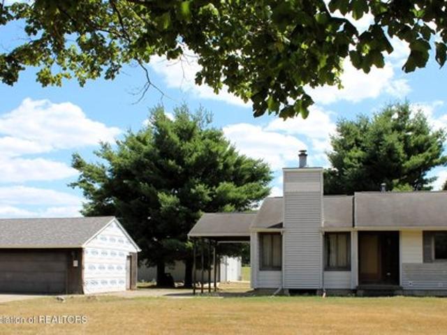 8635 W Herbison Rd, Eagle, MI 48822