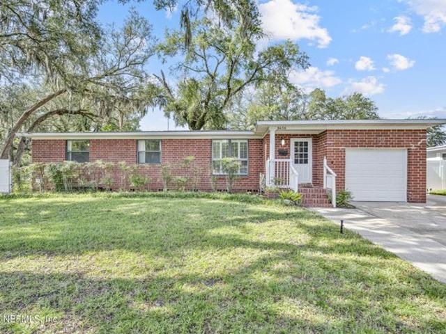 8636 St Patrick Ln, Jacksonville, FL 32216