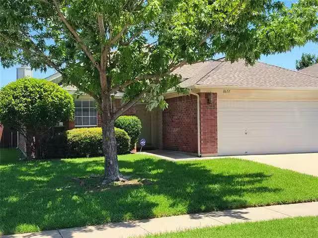 8637 TRINITY VISTA TRL, HURST, TX 76053 Single Family Residenc.