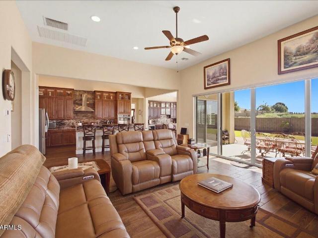 8638 n ridge rider trail