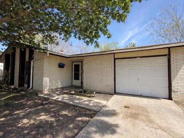 8638 Standing Bear St, San Antonio, TX 78242