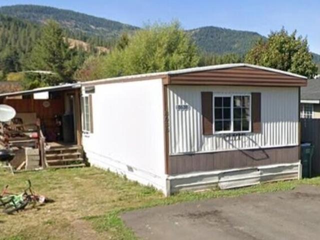 8638 W Park Loop, Rathdrum, ID 83858