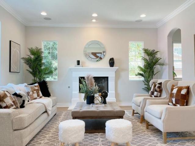 8639 Edelweiss Dr, Corona, CA 92883
