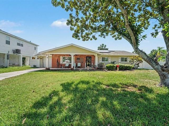 8639 Green St, Port Richey, FL 34668