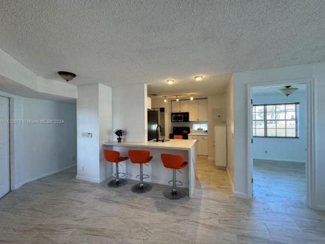 8630 SW 3rd St #101, Pembroke Pines, FL 33025