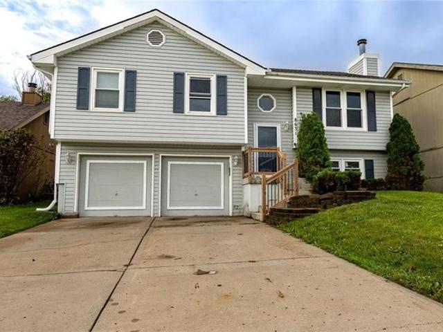 8631 NE 110th St, Kansas City, MO 64157