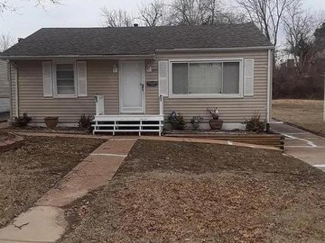 8631 North Ave, Saint Louis, MO 63114