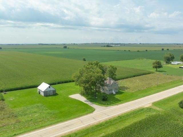 8631 E IL Route 38, Ashton, IL 61006