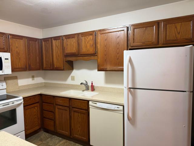 8631 31st Ct, Unit 102