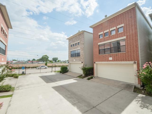 8632 Meadowcroft Drive