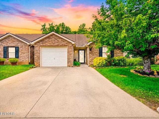 8632 Denmark St, Knoxville, TN 37931