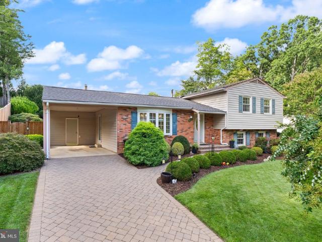 8632 Kerry Lane
