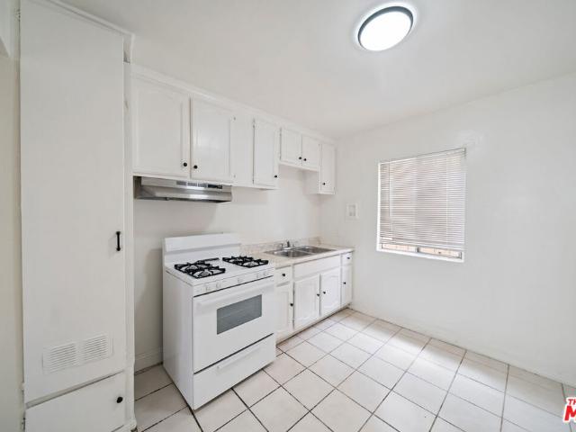 8633 Denver Avenue 3